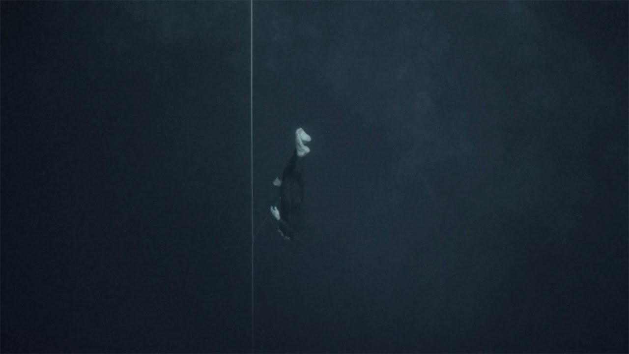 Freediving Down Into Darkness - YouTube