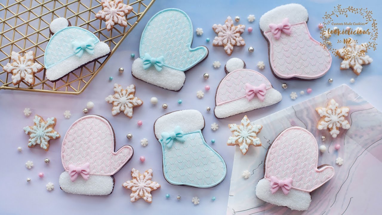 How to make STENCILLED CABLE KNIT DESIGN ON COOKIES - Stockings ...