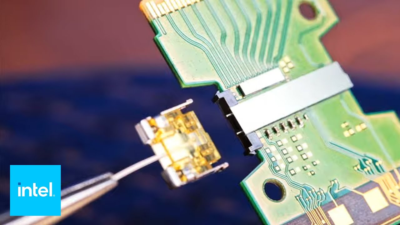 Silicon Photonics Hardware Demo | Intel - YouTube