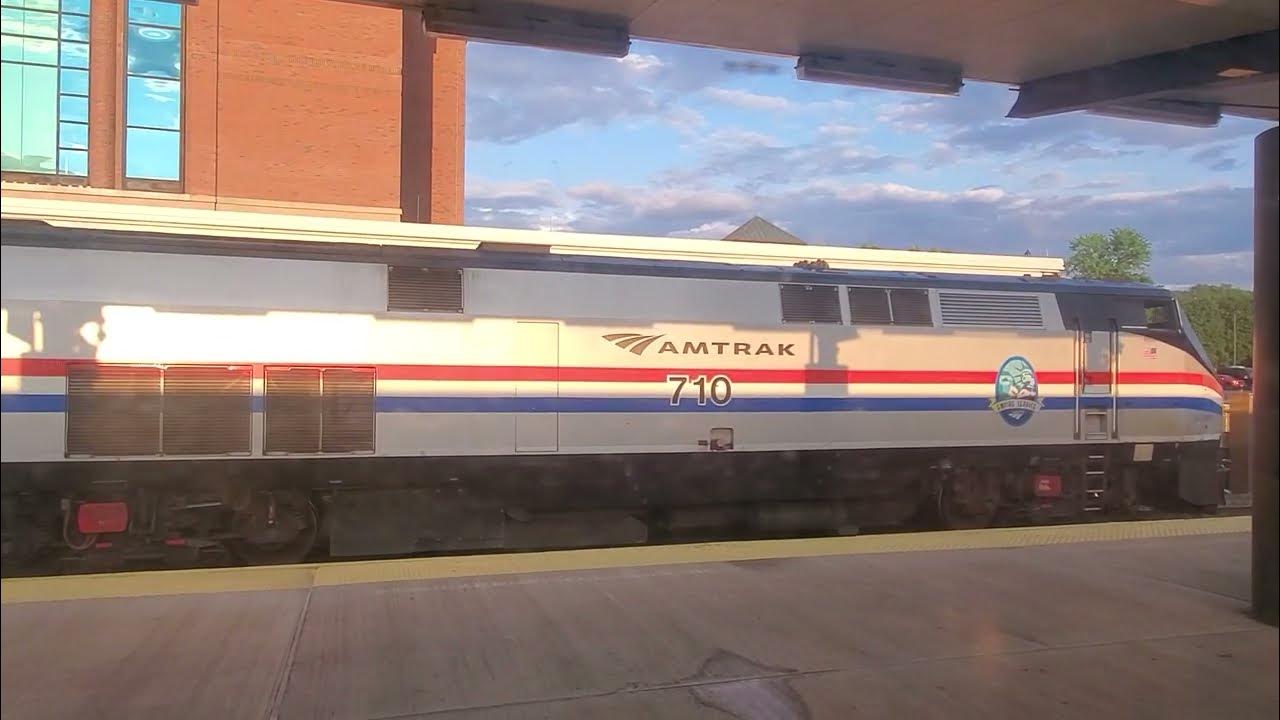 Amtrak Maple Leaf and Amtrak Empire Service Train Depart Albany New York Station at Same Time ...