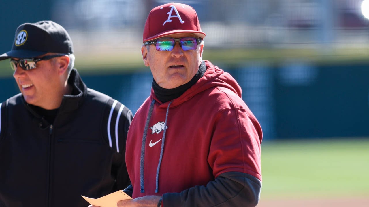 Razorbacks' Dave Van Horn recapping 10-6 loss against Ole Miss - YouTube