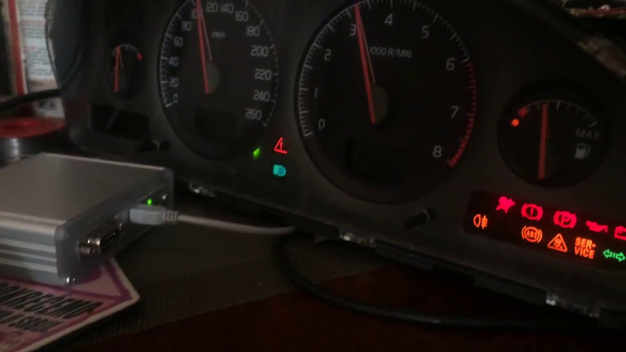 Carprog Volvo dashboard emulator - YouTube