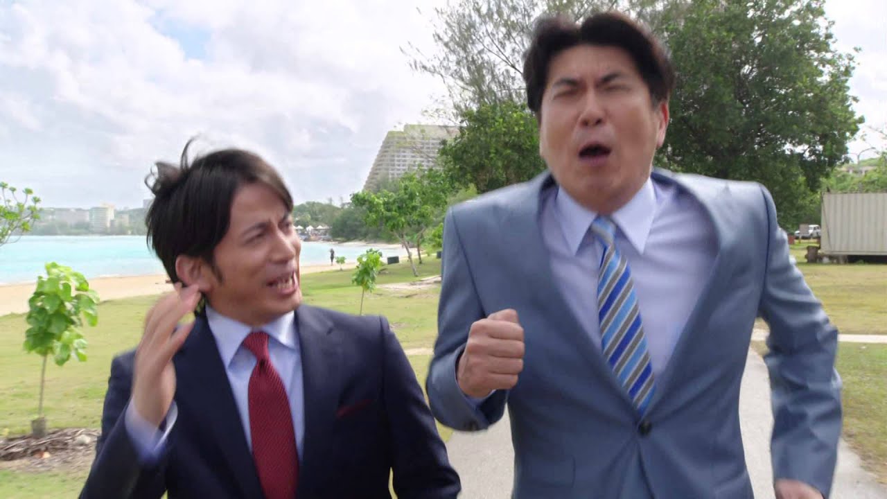 CM UL・OS「ウルオスライフ始まる」篇 岡田准一、石橋貴明 - YouTube