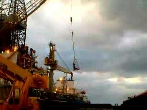 offshore oil rig personnel basket - YouTube