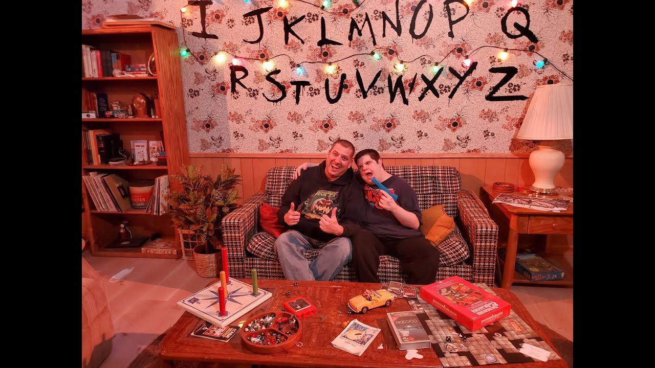 Stranger Things Pop Up in Chicago, Our travel to Hawkins!!!! - YouTube