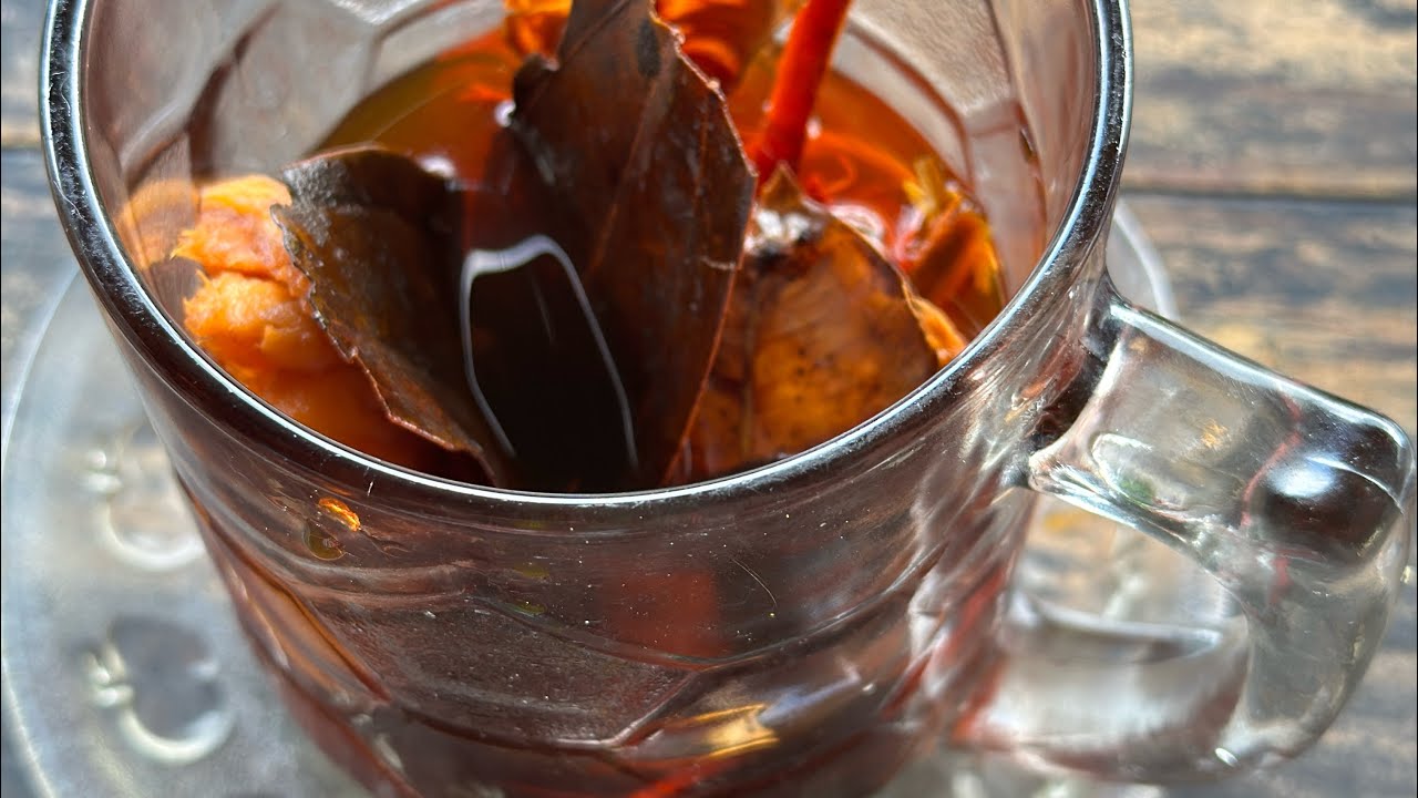 Minum wedhang uwuh minuman yang terbuat dari kayu kayuan daun daunan ...