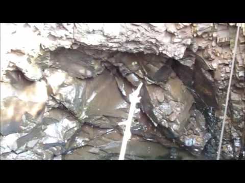 Groundwater flow through a thick jointed vertical dyke emplaced in a ...