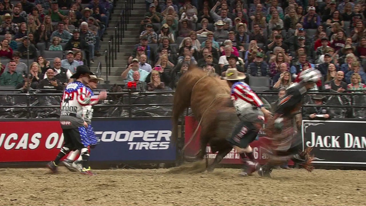 Cooper Davis rides Cooper Tires Brown Sugar for 89.5 points - YouTube