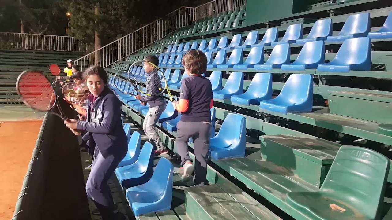 entraînement sur les gradins du club - YouTube