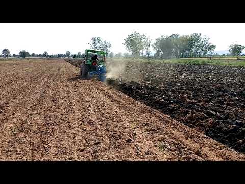 Same deutz fahr Agrolux 45 2wd with 2mb plough.