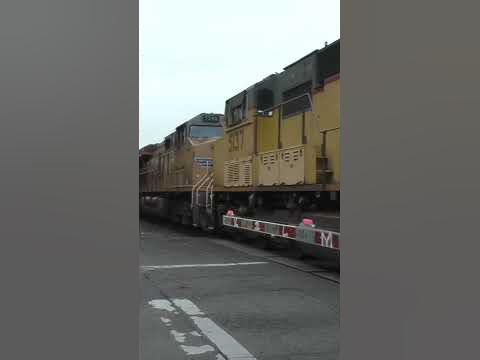 UP 3946: Portland, OR #shorts - YouTube