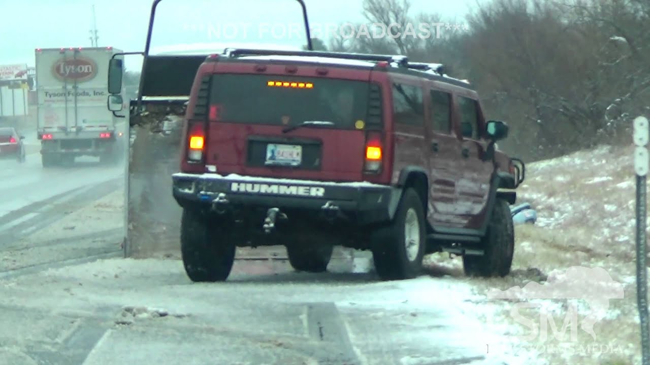 12-27-14 Joplin, Missouri Snow & Accident B-Roll - YouTube