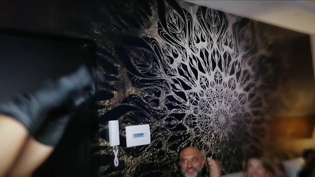 Ines Rodriguez "welcome to burlesque" al @riadluxurysuite - YouTube