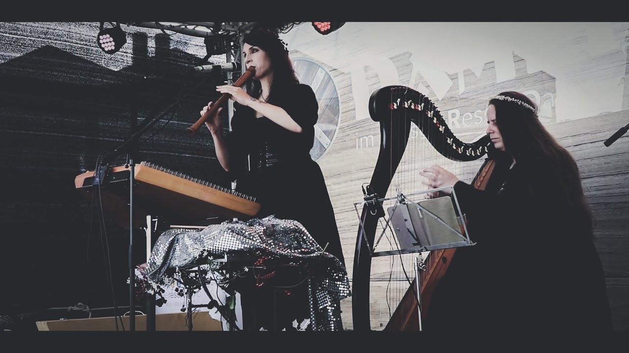 Bianca Stücker (feat. Sarah Braasch) | AVISOS DE LA MUERTE | live - YouTube