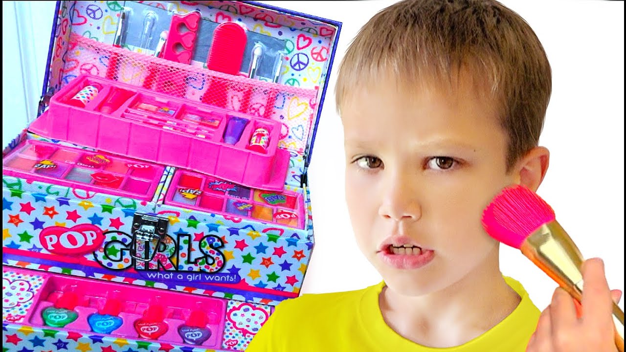 Max and Katy arrange Disco at their room - YouTube