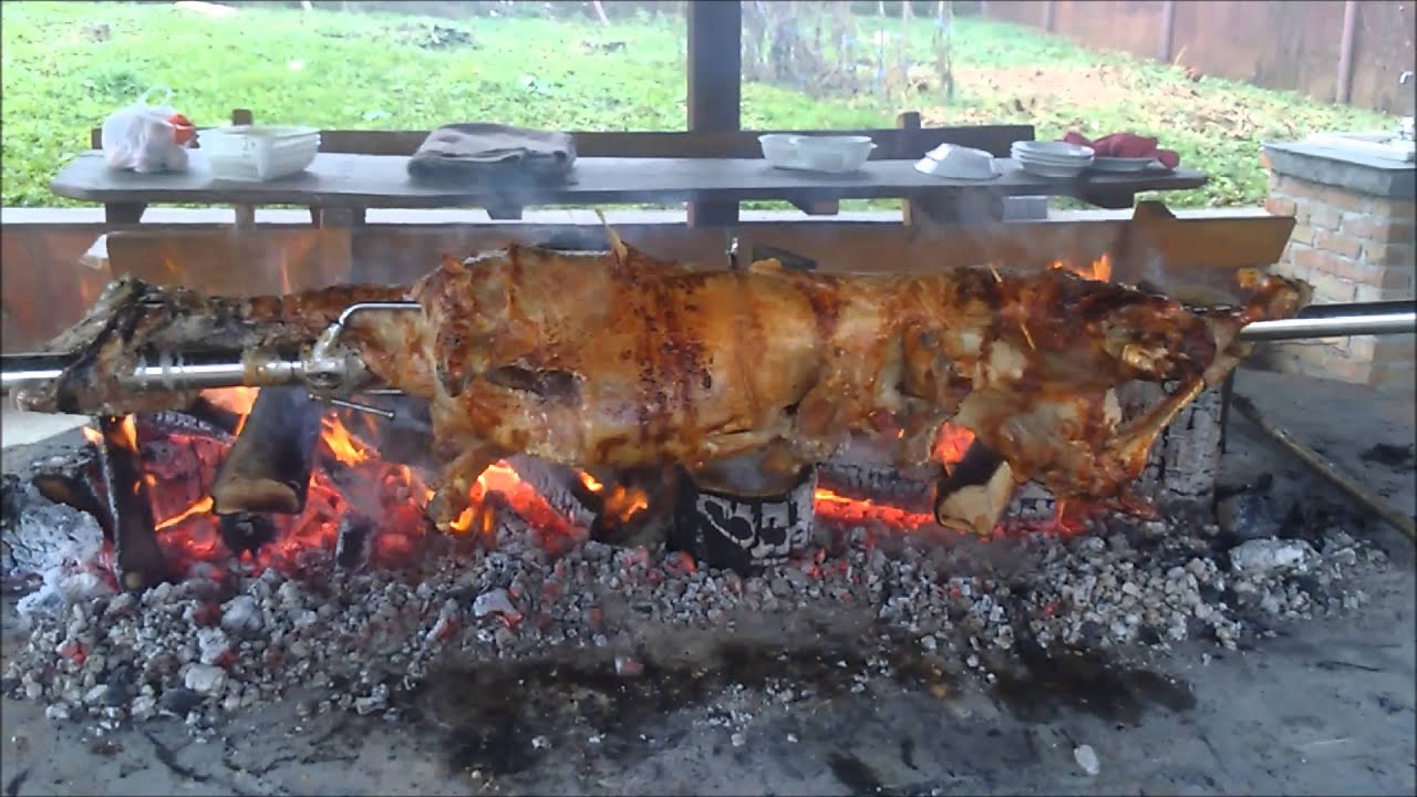 janje na ražnju na baterije - YouTube