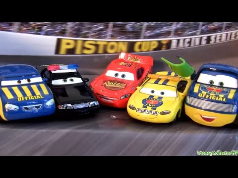 Disney Cars Piston Cup Race Day 5 Pack • Charlie, Dexter, Tom, Axle & Lightning McQueen Review