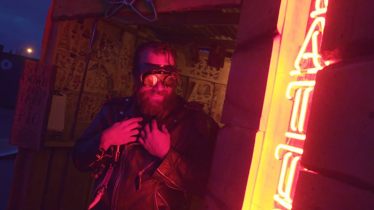 Deadmonton Haunted House - YouTube