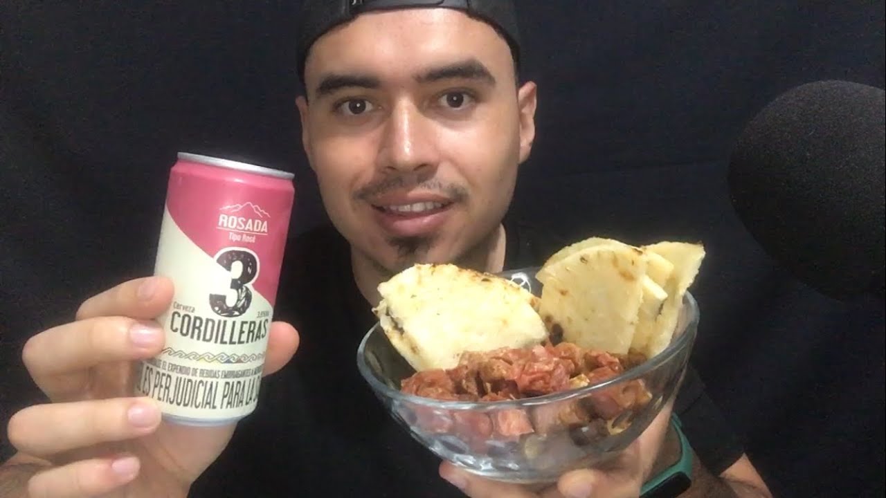ASMR Comiendo Chicharrón con Arepa & Cerveza 3 Cordilleras - YouTube
