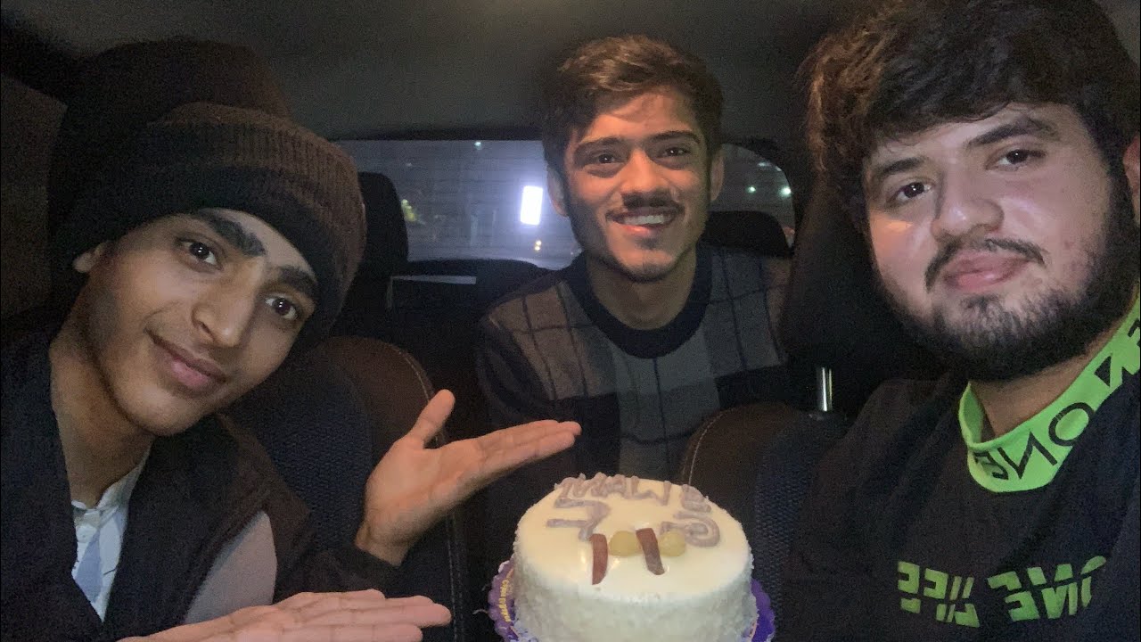 Birthday surprise mere dost ke liye 🎉🎂|Hadi Khan|Vlog 16 - YouTube
