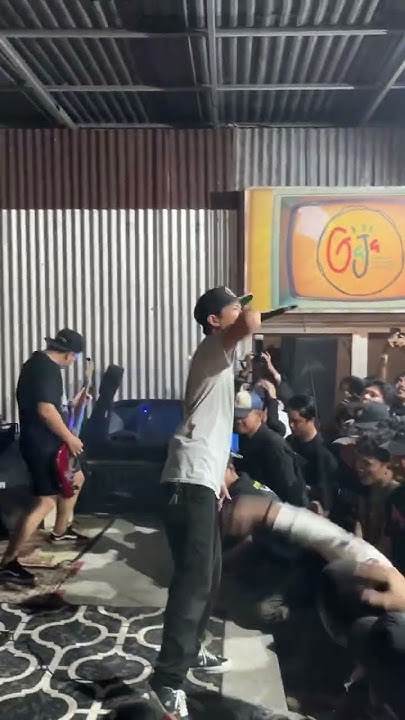 Hold It Down di gigs regular Spektakel Klab bertajuk "STATE?" - YouTube