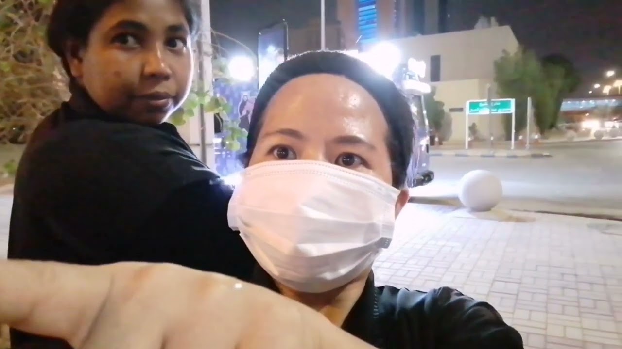 WALKING AT NIGHT OUTSIDE DALLAH HOSPITAL RIYADH SAUDI ARABIA - YouTube