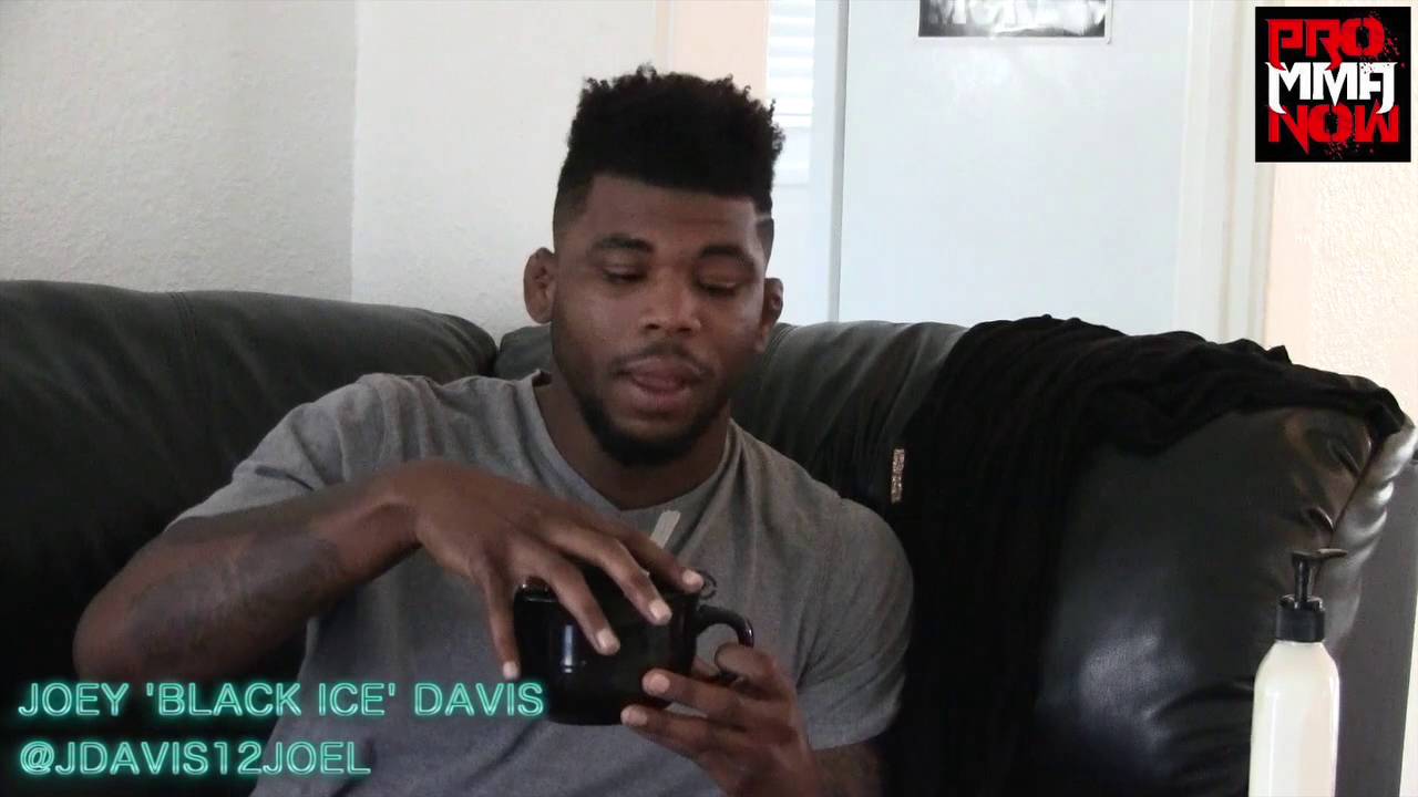4xNCAA champ Joey Davis talks pro MMA debut win at Bellator - YouTube