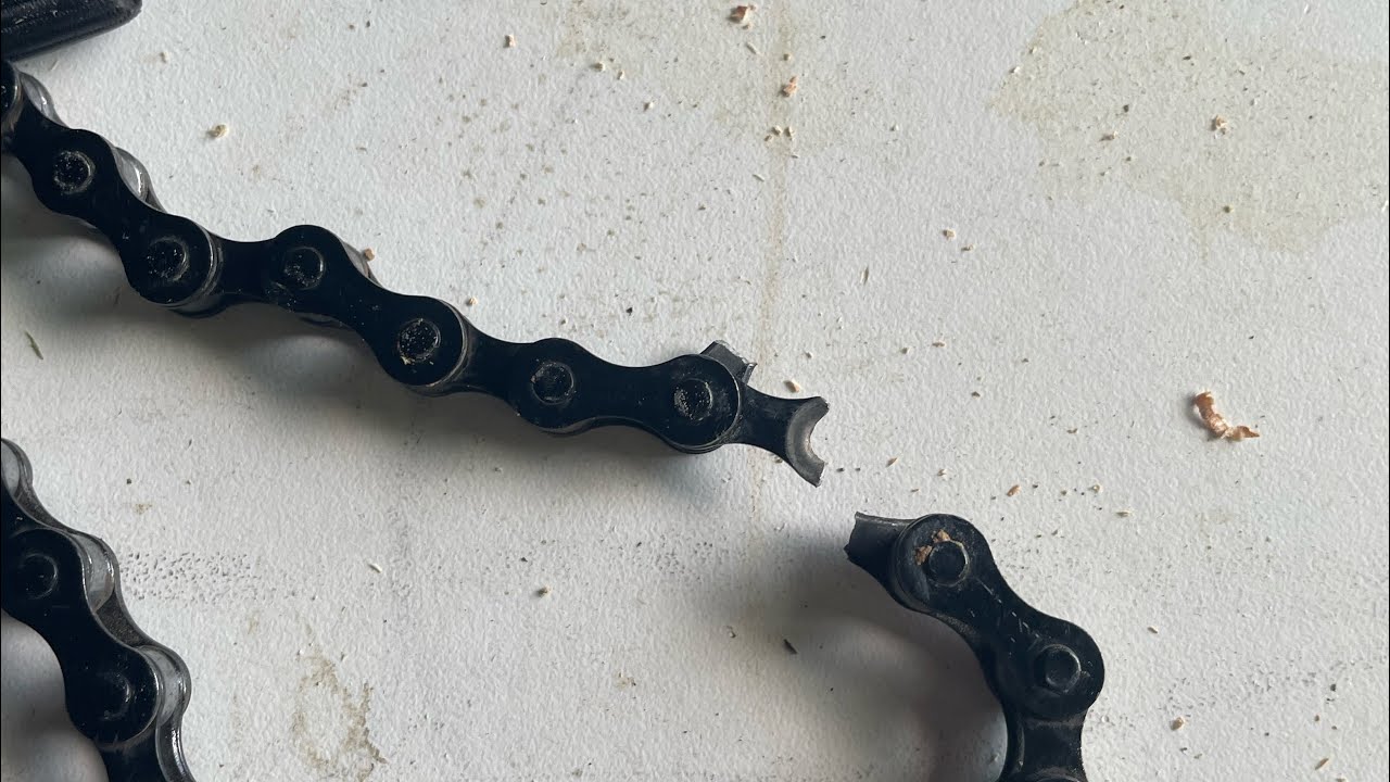 Old guy smashed knee bmx broken chain ow! - YouTube