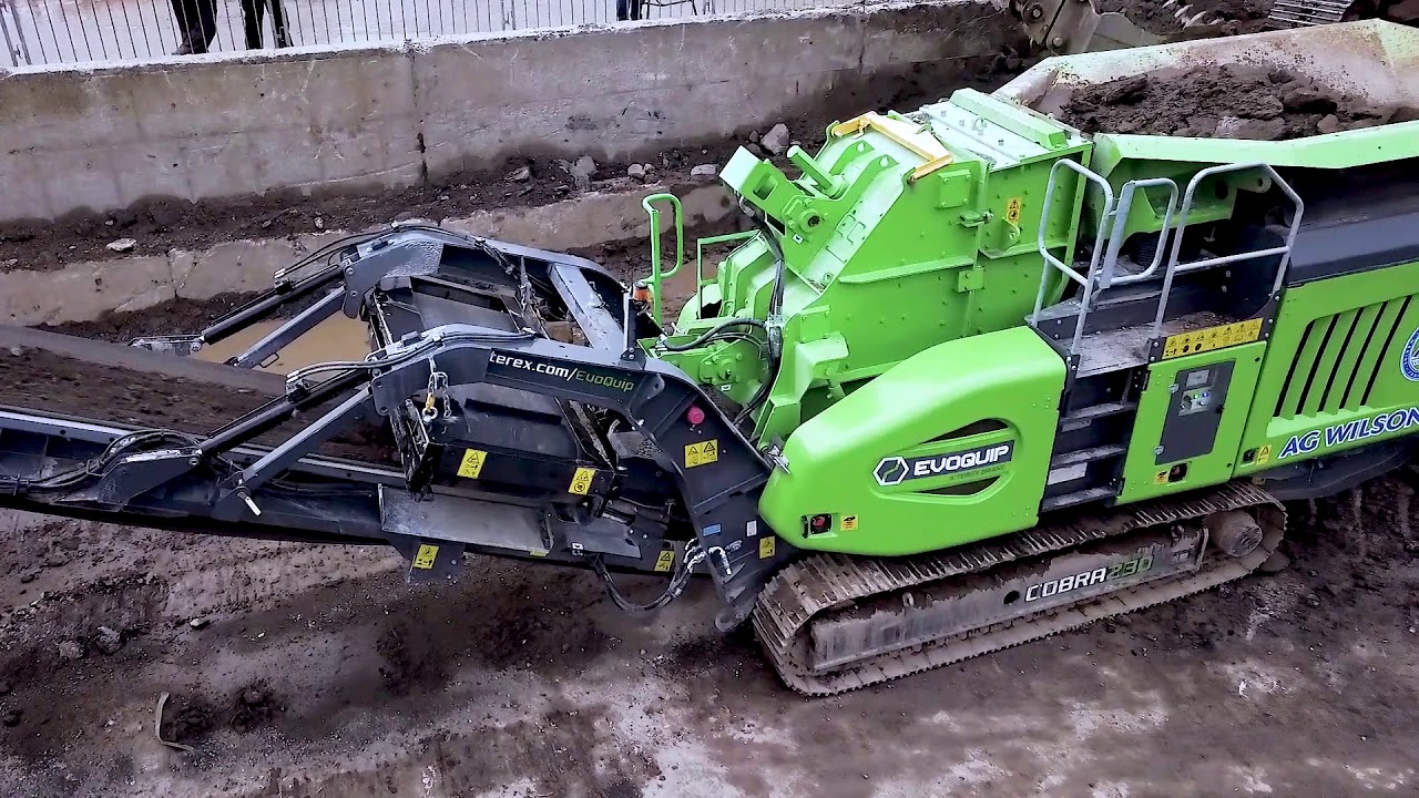 EvoQuip Cobra 230 Impact Crusher working at the EvoQuip Experience Day ...