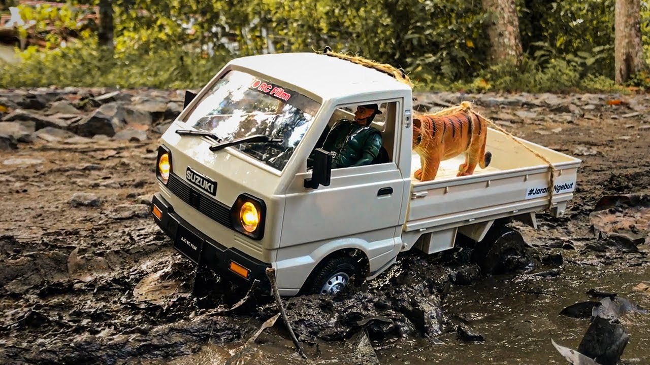 Ngeri!!! Suzuki Carry WPL D12 Nekat Angkut Harimau | 1/10 Scale RC Car ...