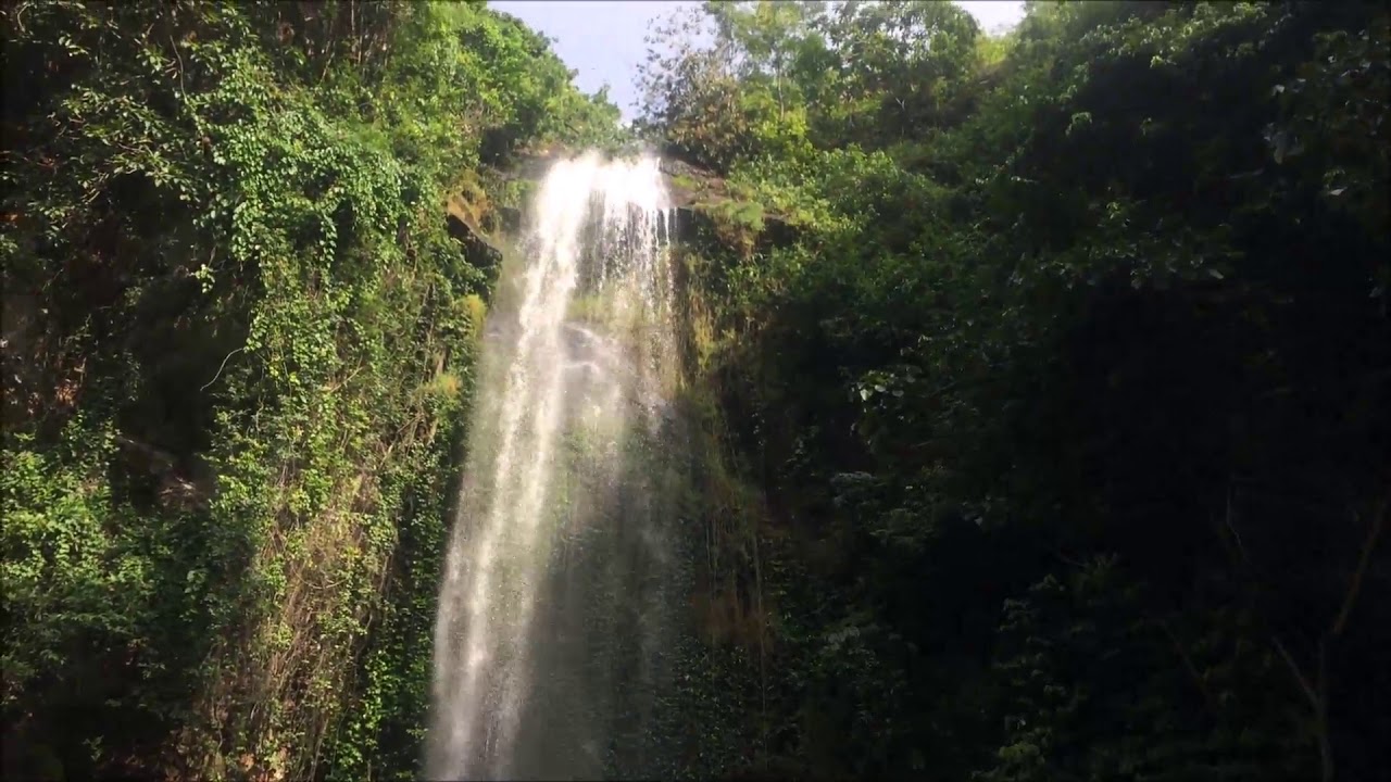 Cascade Gbaledze ein Wasserfall bei Kpalime in Togo am Plateau - YouTube
