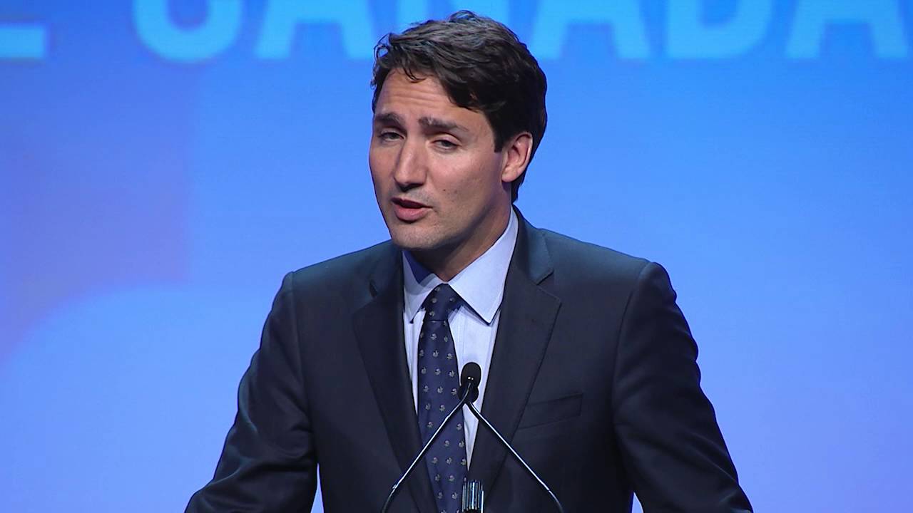 Discours de Justin Trudeau au congrès annuel de la FCM 2015 - YouTube