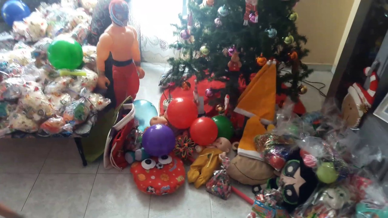 Listos para repartir dulces - YouTube