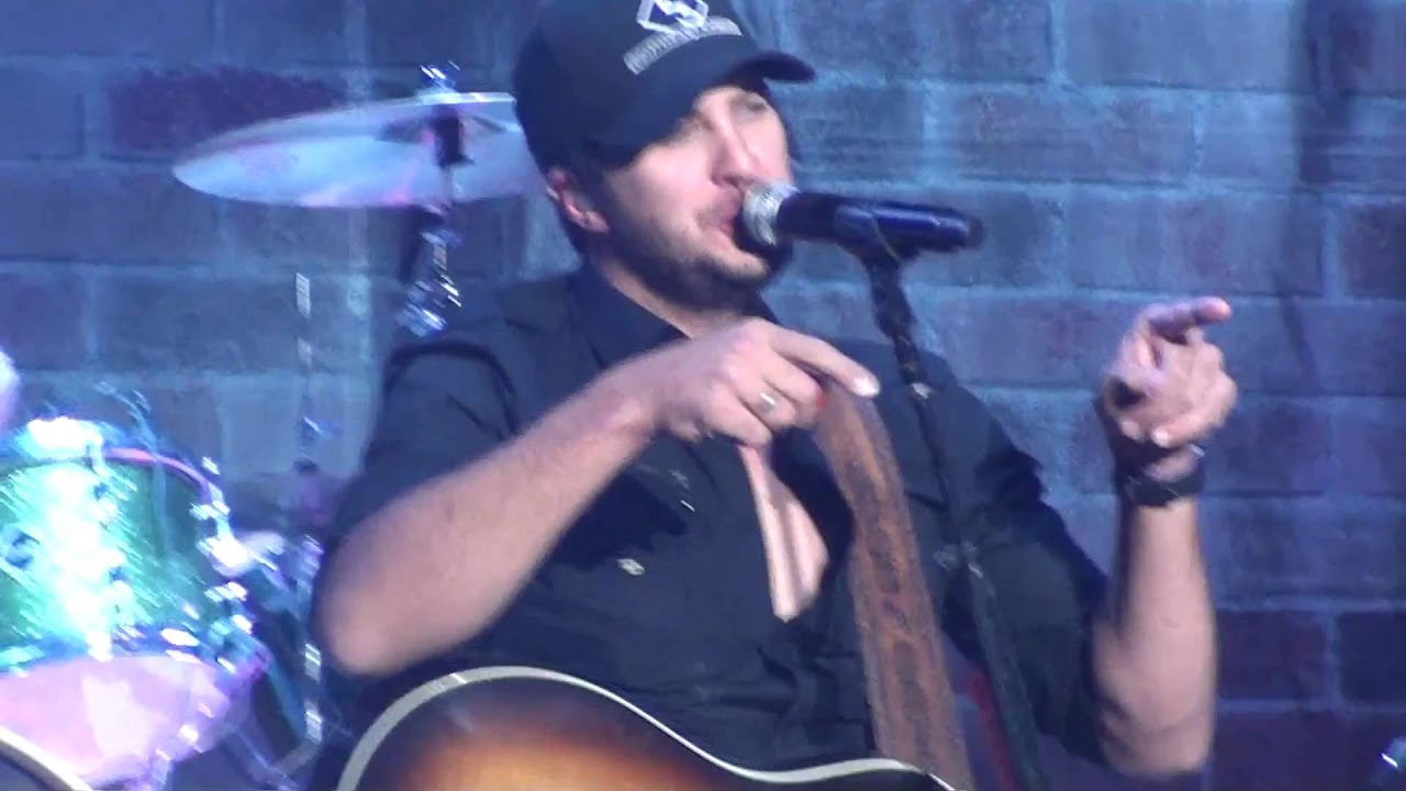 Luke Bryan - Someone Else Calling You Baby - YouTube