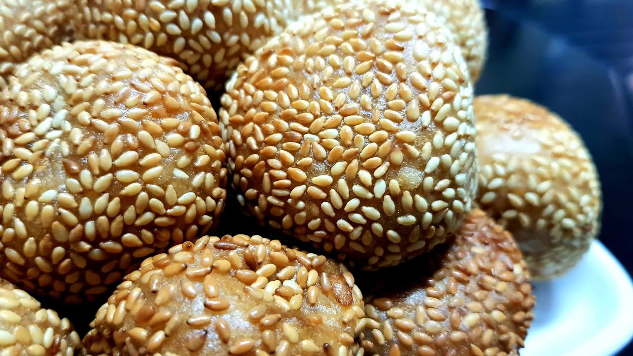 Cheesy Butchi / Butchi with cheese fillings - YouTube