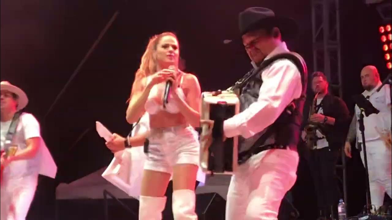 La Casetera Yuli Flores Popurrí Kumbia Kings en vivo Playa Bagdad de Matamoros 4/16/2022 ...