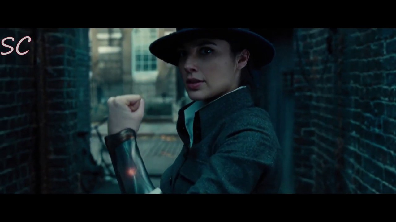 Wonder Woman Dodges Bullets With Her Bracelets street fighting Clip ...