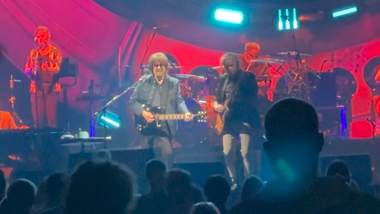 BrotherCar goes to see ELO Live - Indianapolis, IN - YouTube