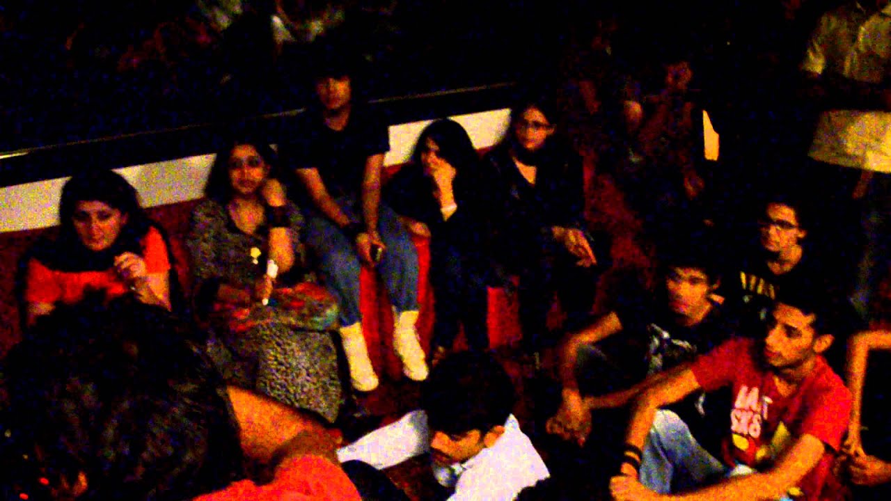 Neend Na Aye - Live ( Cover ) by Aaina The Band - YouTube