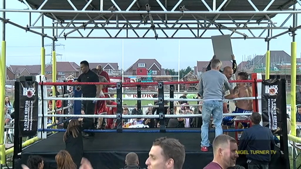 Reece Godfrey v Andy Watts - Bristol Light Middleweight title fight - YouTube