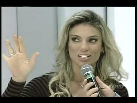 Ação e Reção 24 03 2012   Ticiana desfilando avi