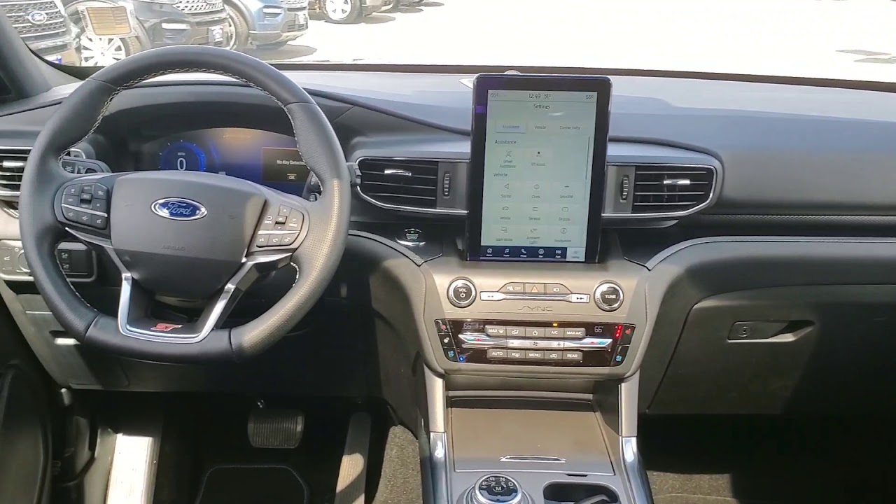F20011 FORD EXPLORER ST SILVER 2020 - YouTube