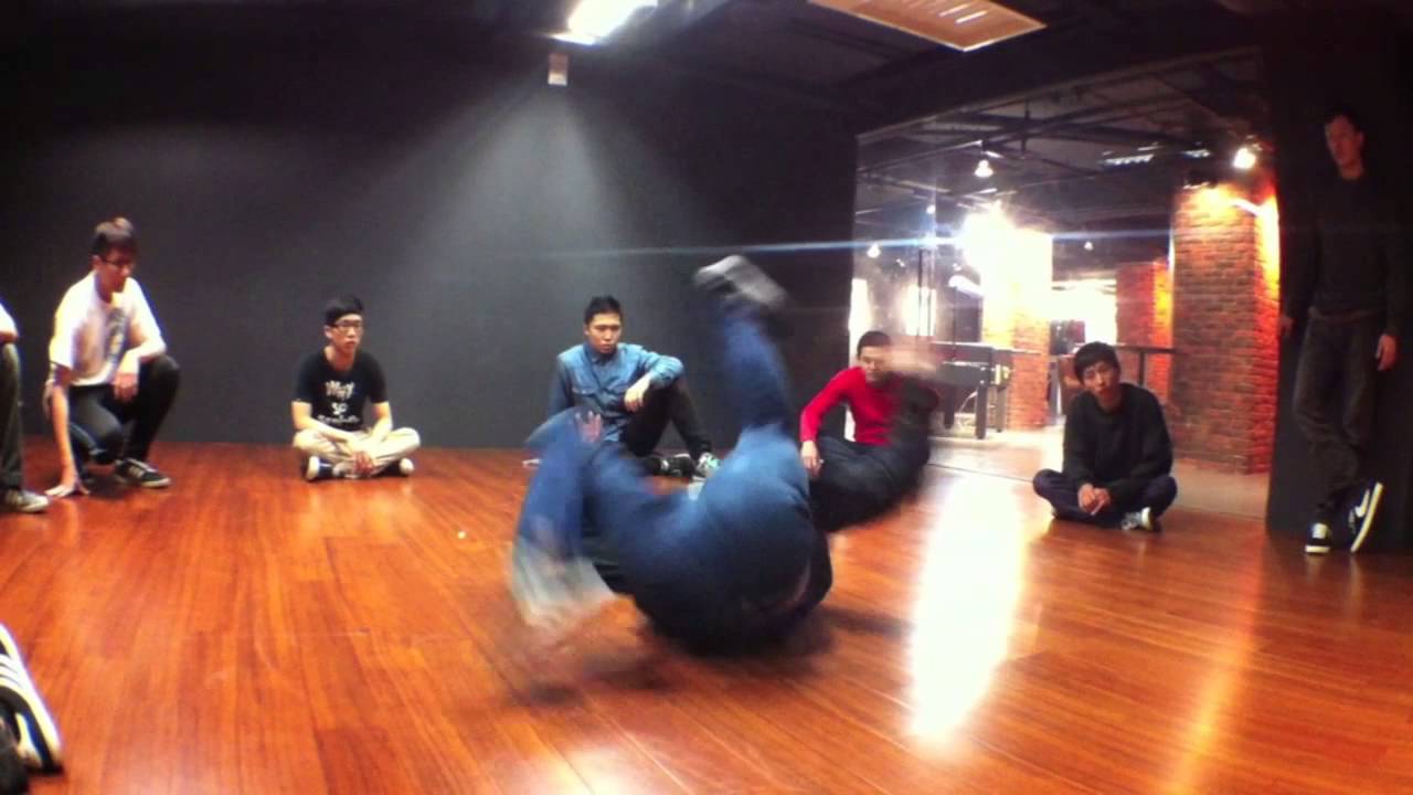 BboyWeezy Tapmill Workshop - YouTube