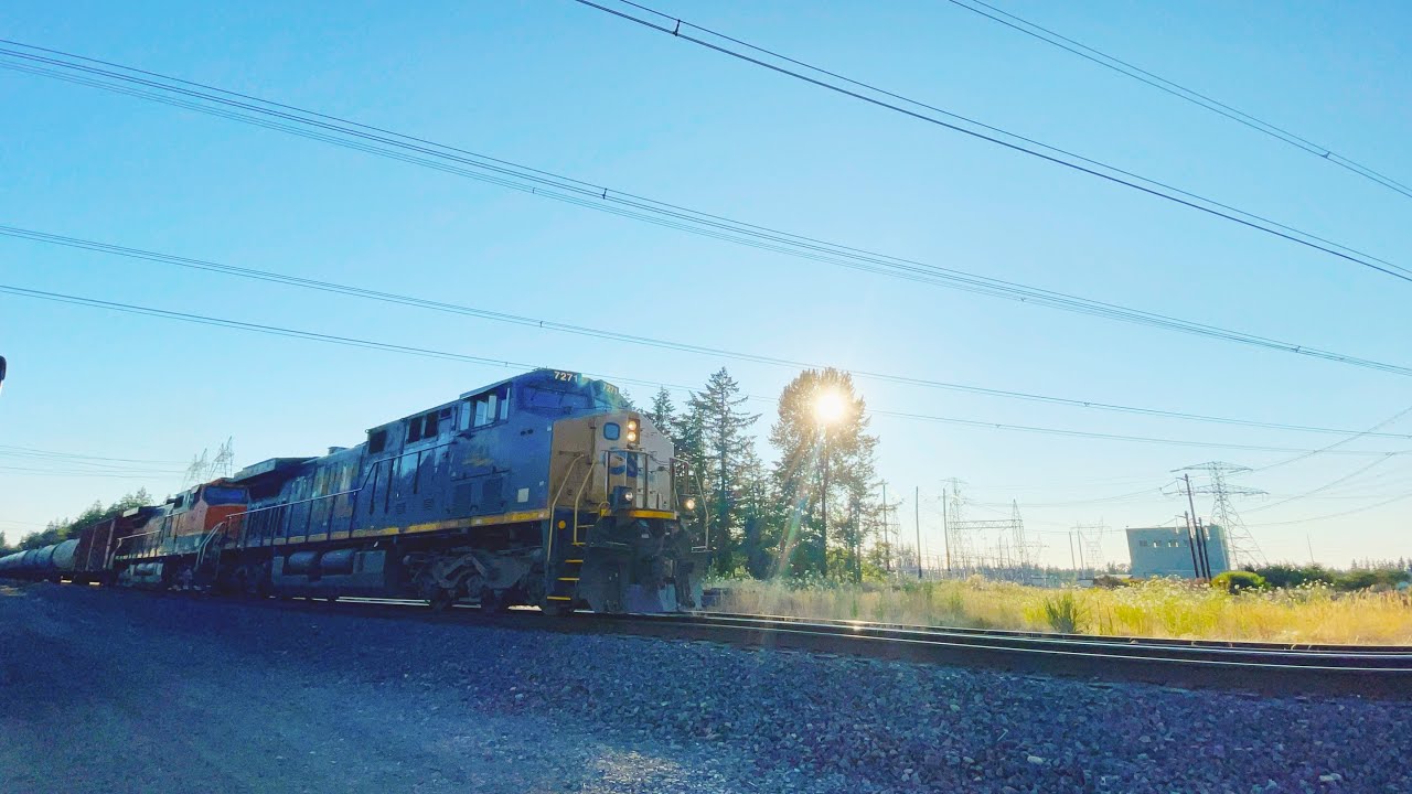 CSX 7271 crude oil leader on BNSF Stampede pass Subdivision. Symbol is ...