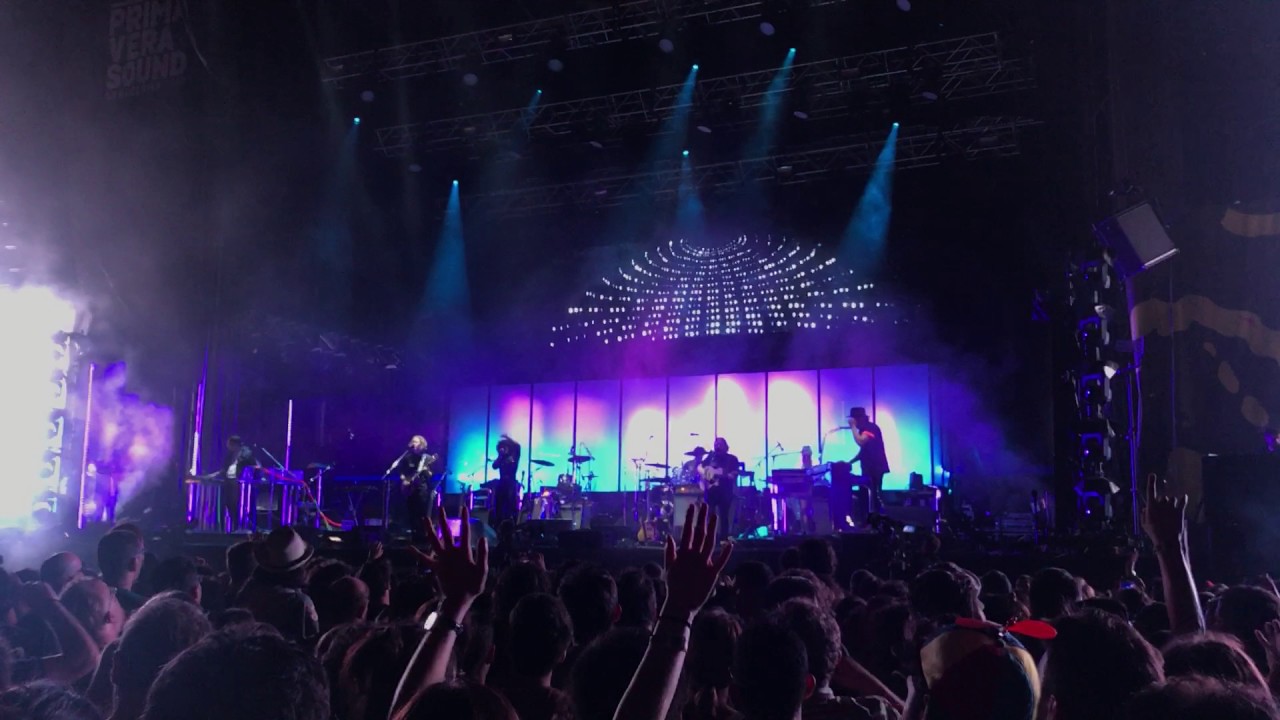 Arcade Fire - Sprawl II - Primavera Sound 2017 - YouTube
