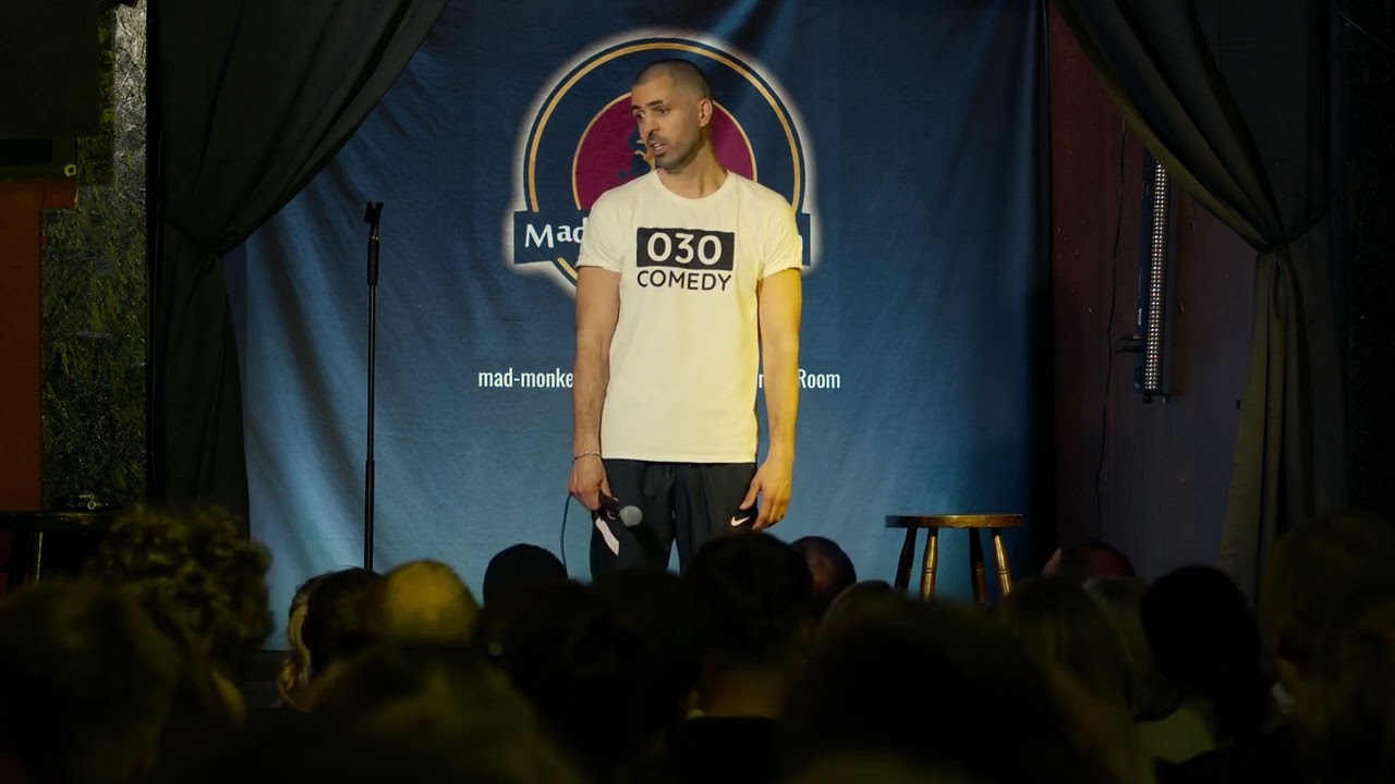 #48 030 Comedy Live Stand Up Comedy Show mit Daniel Luis - YouTube