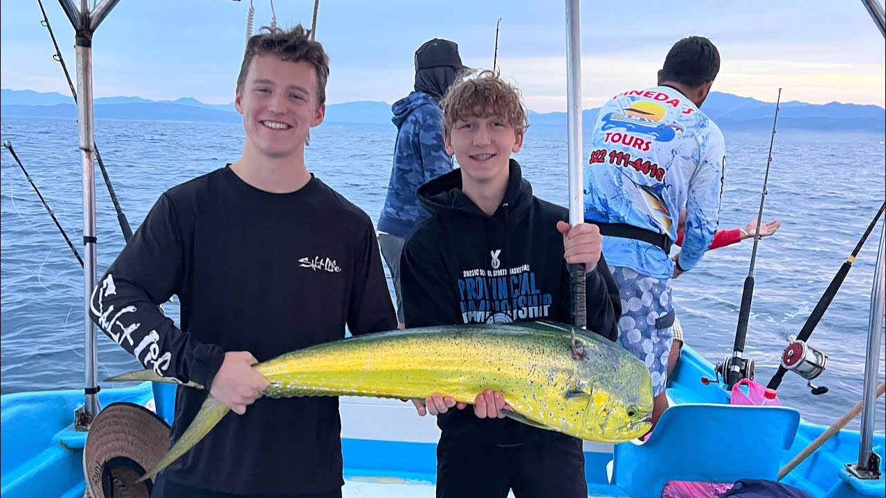 Huge Mahi Mahi Action + Catch And Cook Lunch! - YouTube