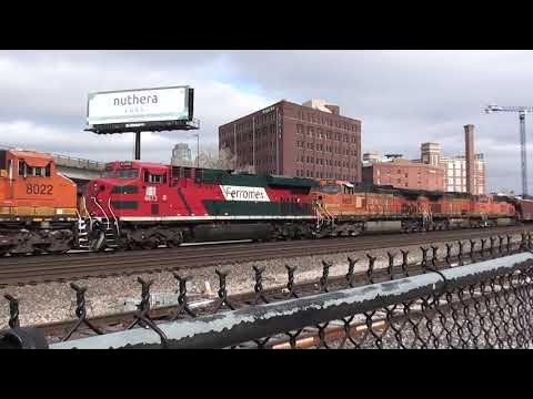BNSF #7785 Leads BNSF H-GALKCK with Ferromex Power. Kansas City, MO 12/17/22 - YouTube