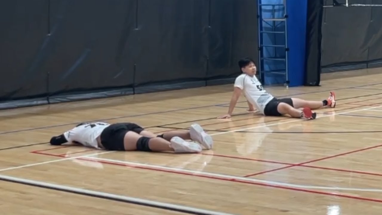 [HIGHLIGHTS][D2M] AUVC vs USC Lion - Round 6 - YouTube