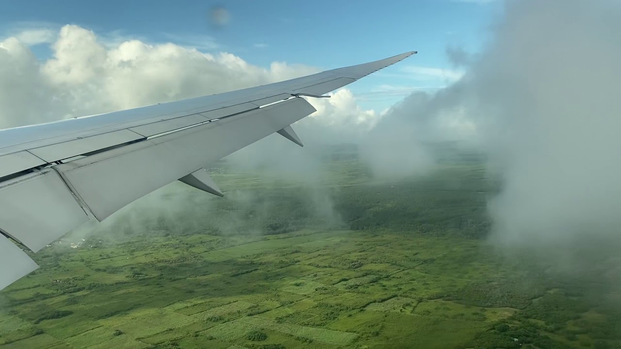 Amazing LOT Dreamliner landing in MAURITIUS (full landing) - YouTube